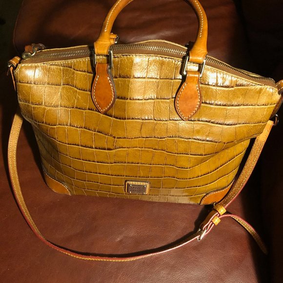 Dooney & Bourke | Bags | Dooney And Bourke Leather Croco Hand Bagpurse ...